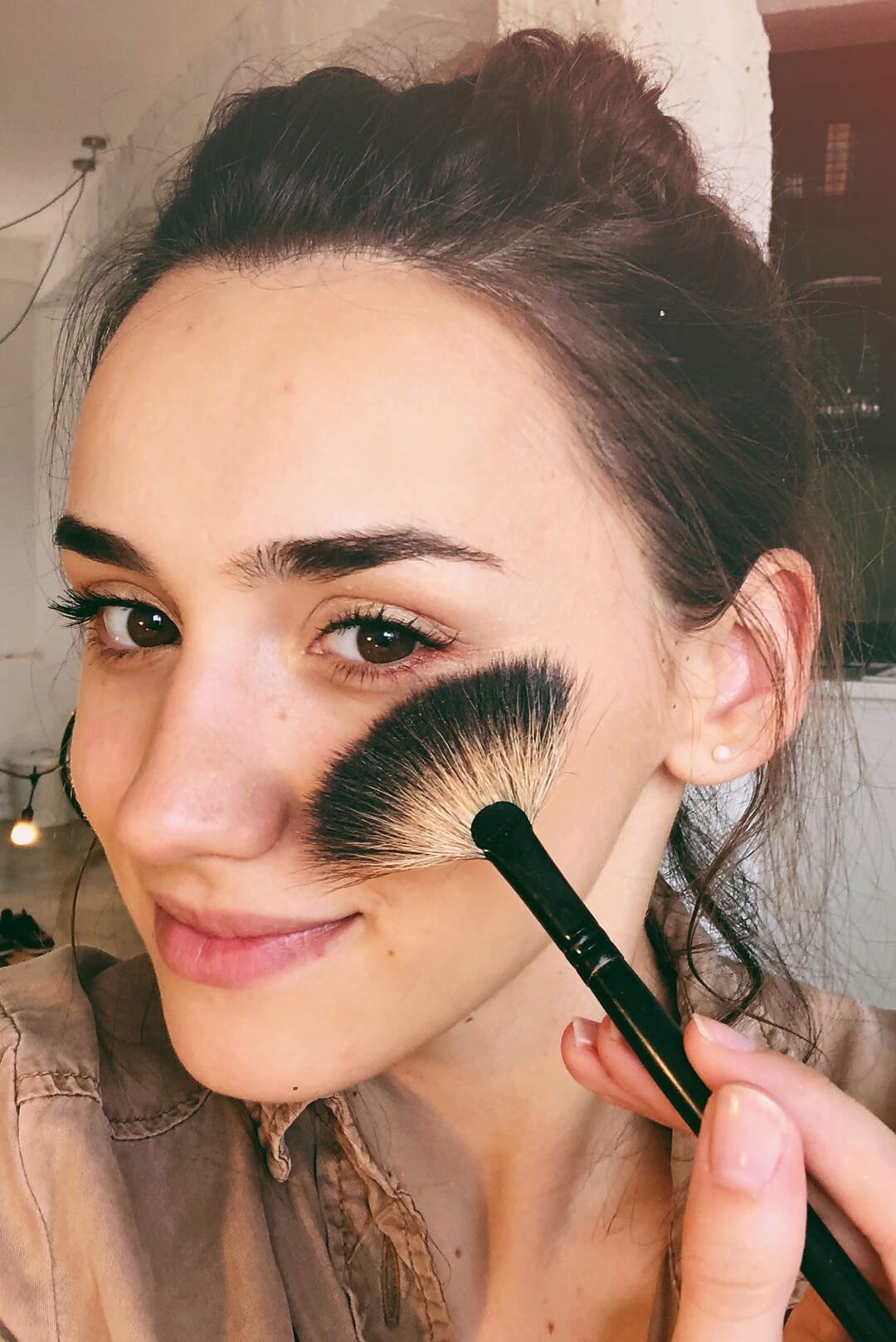 How to Use Bronzer in Winter: How to Get a Natural, Sun-Kissed Glow in ...