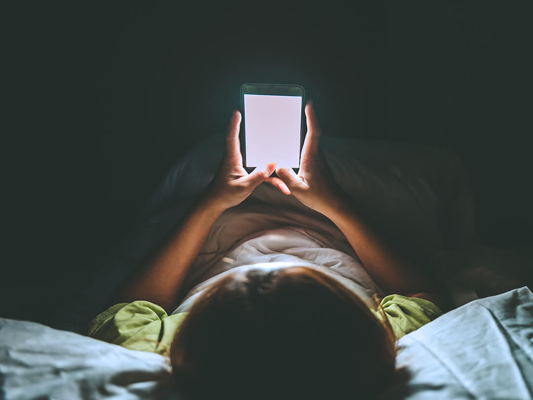 The Truth About Blue Light and Skin Damage | IPSY