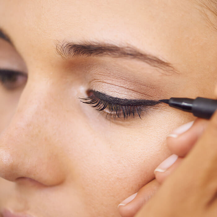 Makeup Tips How To Apply Liquid Eyeliner | Saubhaya Makeup